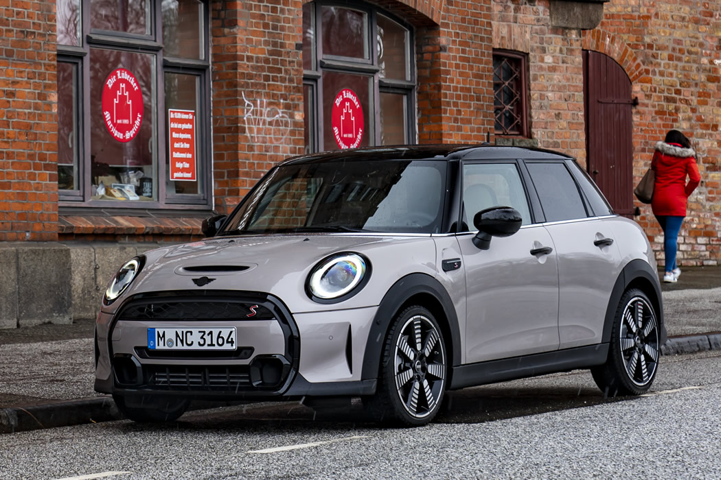 ミニクーパー 5ドア（F55） カラー まとめ | MINI COOPER Sketch