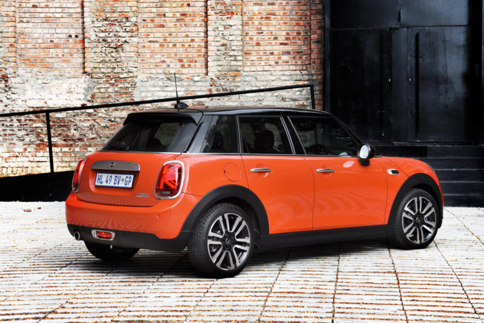 MINI 3ドア/5ドア｜ソラリスオレンジの写真集 | MINI COOPER Sketch