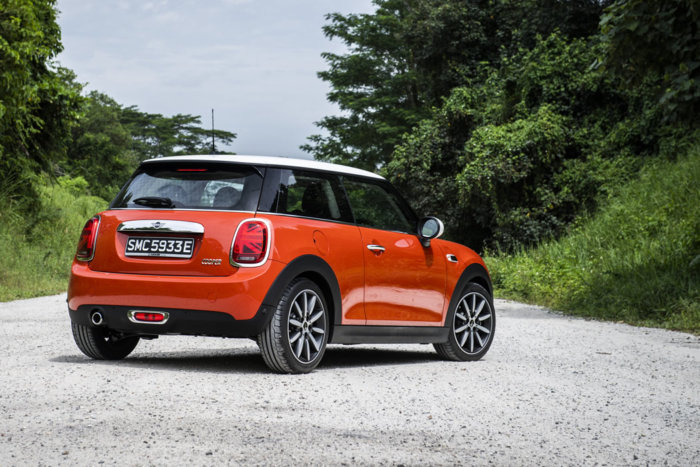 MINI 3ドア/5ドア｜ソラリスオレンジの写真集 | MINI COOPER Sketch