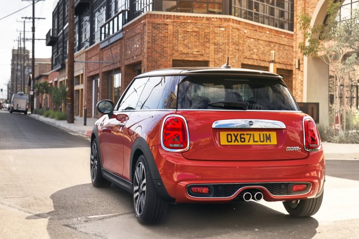 MINI 3ドア/5ドア｜ソラリスオレンジの写真集 | MINI COOPER Sketch