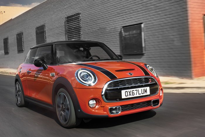 MINI 3ドア/5ドア｜ソラリスオレンジの写真集 | MINI COOPER Sketch