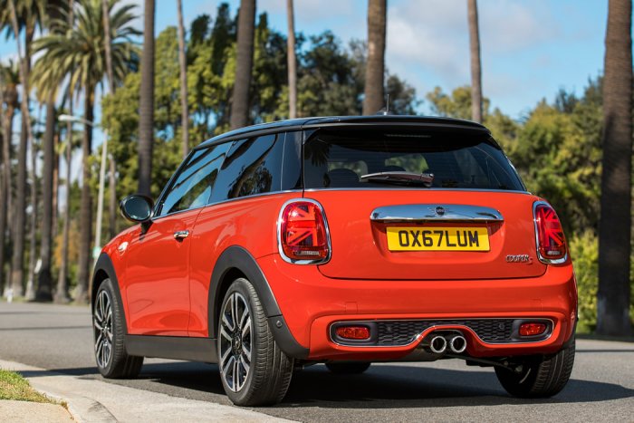 MINI 3ドア/5ドア｜ソラリスオレンジの写真集 | MINI COOPER Sketch