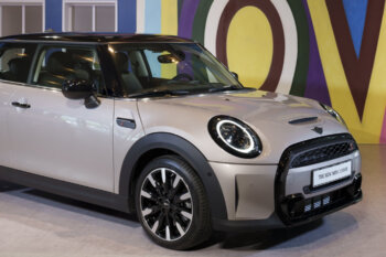 MINI 3ドア/5ドア｜ルーフトップグレーの写真集 | MINI COOPER Sketch