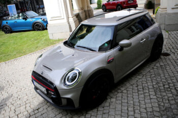 MINI 3ドア/5ドア｜ルーフトップグレーの写真集 | MINI COOPER Sketch