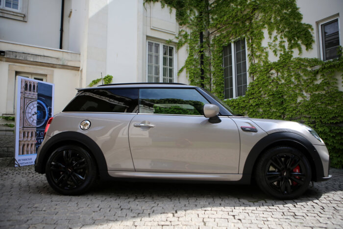 MINI 3ドア/5ドア｜ルーフトップグレーの写真集 | MINI COOPER Sketch