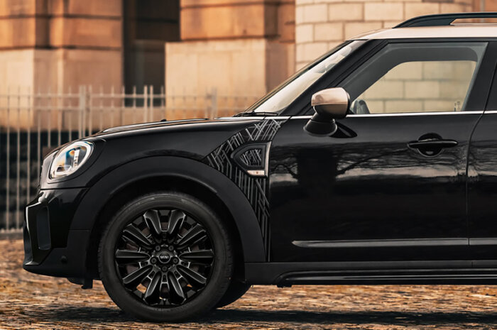 MINIクロスオーバーに精悍な特別仕様車「シャドーエディション」登場！ | MINI COOPER Sketch