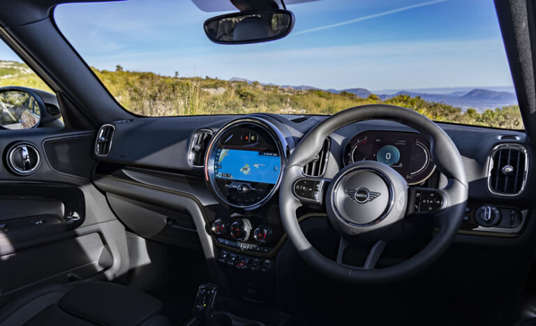 MINIクロスオーバー限定200台「ハイランドエディション」登場！ | MINI COOPER Sketch