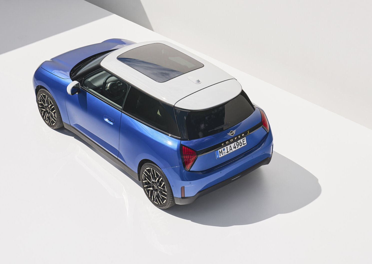 速報：新型MINI 3ドア クーパーSE（BEV）が世界初公開！ | MINI COOPER Sketch