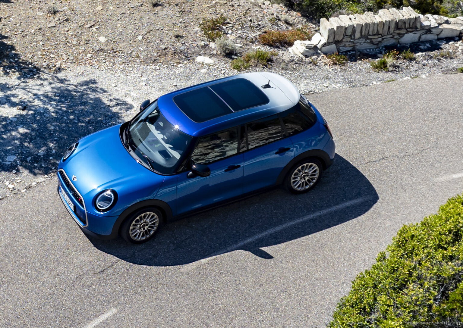 MINI クーパーS 5ドア（F65）のスペックと装備 | MINI COOPER Sketch