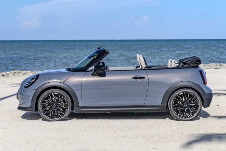 最新のオープンMINI！新型クーパー コンバーチブル（F67）発売 | MINI COOPER Sketch