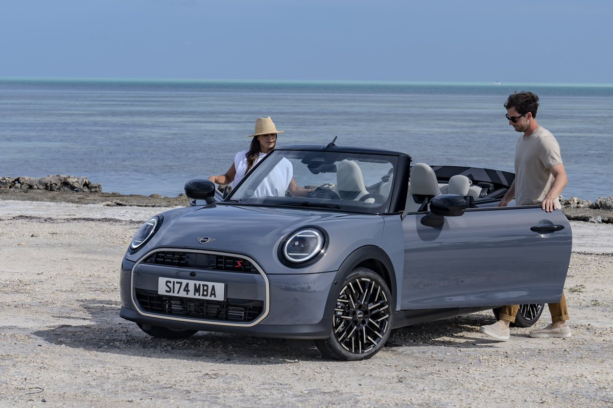 最新のオープンMINI！新型クーパー コンバーチブル（F67）発売 | MINI COOPER Sketch