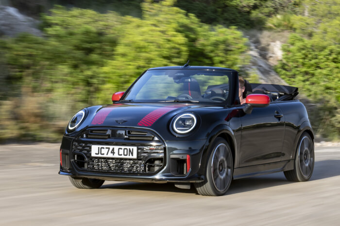 MINI ジョンクーパーワークス コンバーチブル（F67）のスペックと装備 | MINI COOPER Sketch