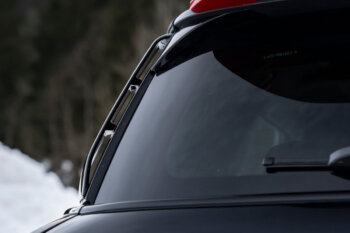 新型MINIをスポーティにドレスアップ！純正JCWアクセサリー | MINI COOPER Sketch